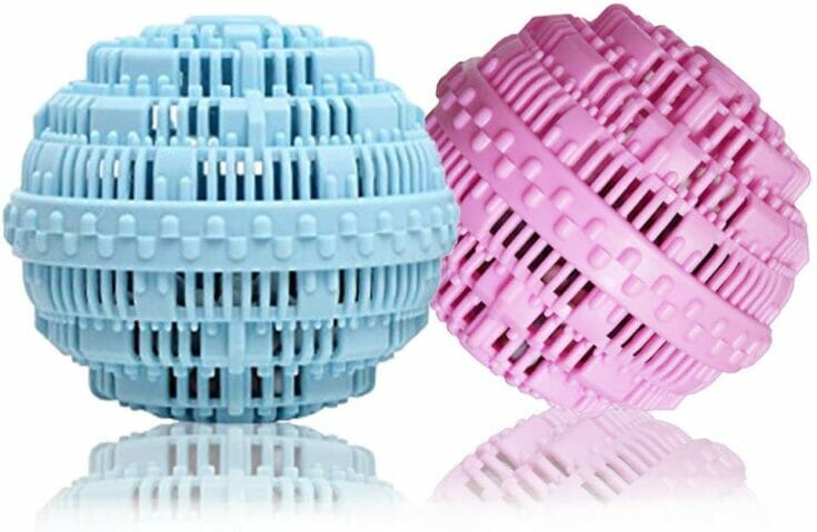 How to Use Laundry Balls to Wash Without Detergent | Andrea Dekker .com